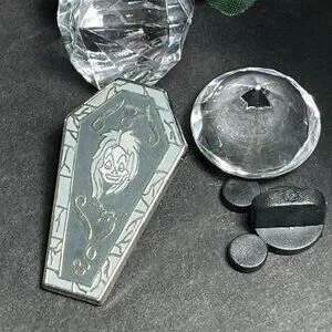 Disney | Jewelry | Disney Cruella Villain Trading Pin Hidden Mickey 1 ...